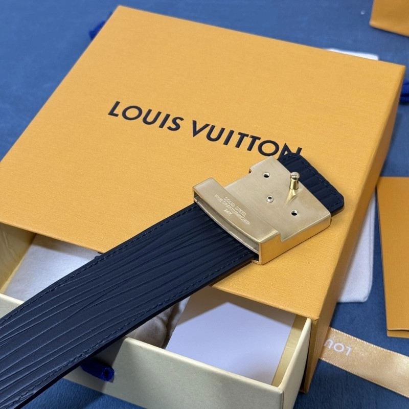 Accurate model Louis Vuitton Belts