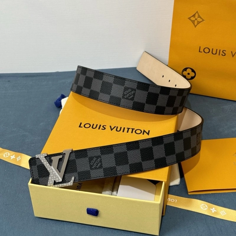 Accurate model Louis Vuitton Belts