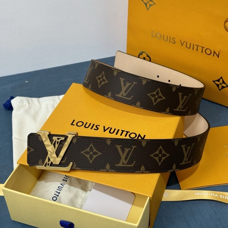 Top mirror Louis Vuitton Belts