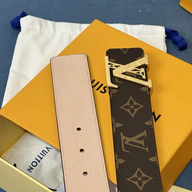 Top mirror Louis Vuitton Belts