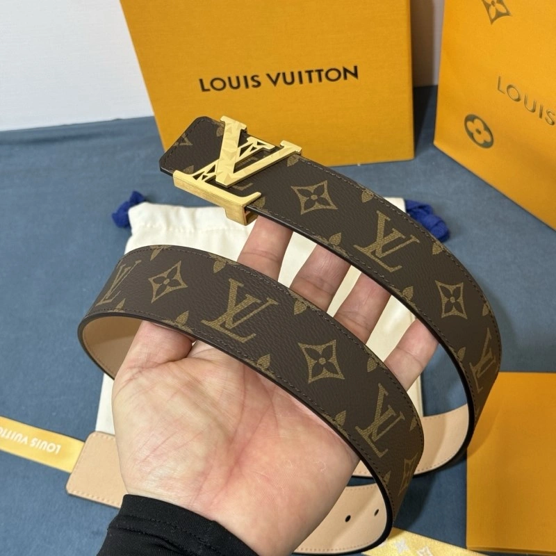 Top mirror Louis Vuitton Belts