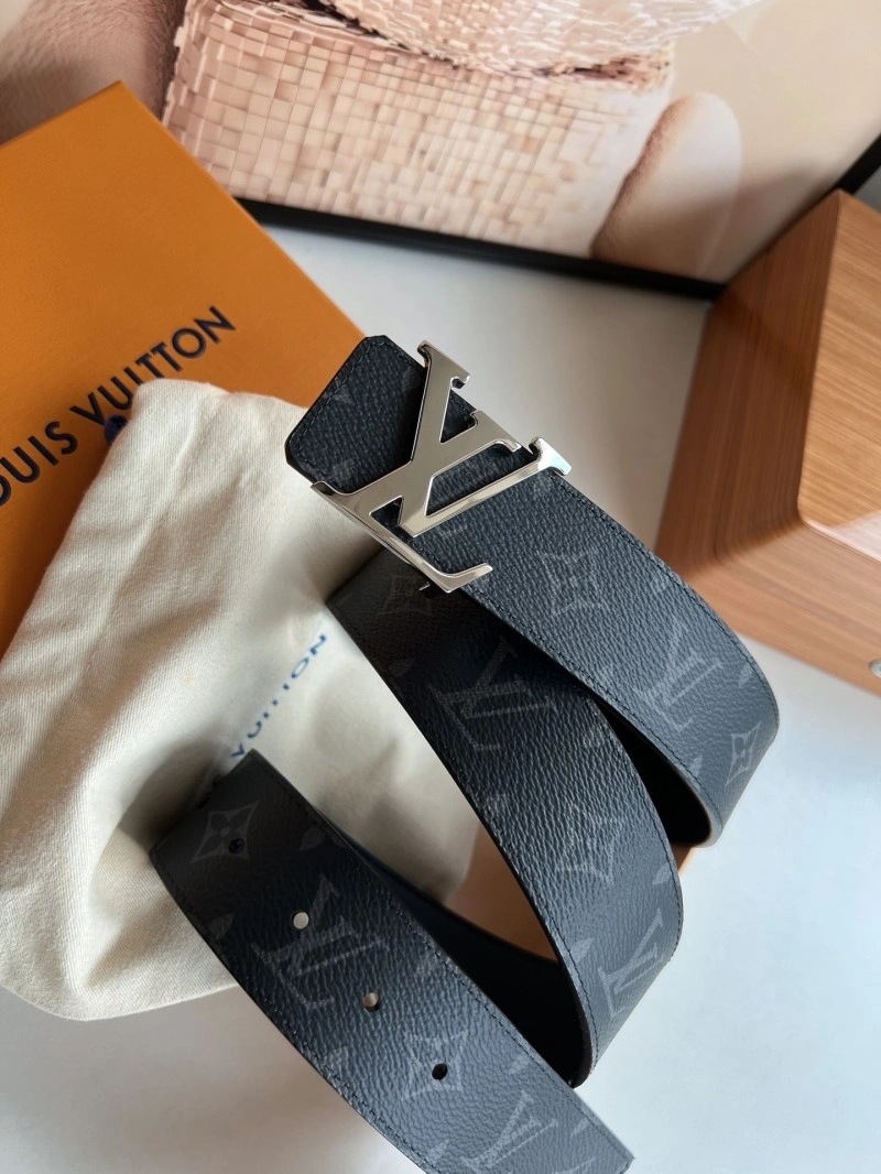 Top mirror Louis Vuitton Belts