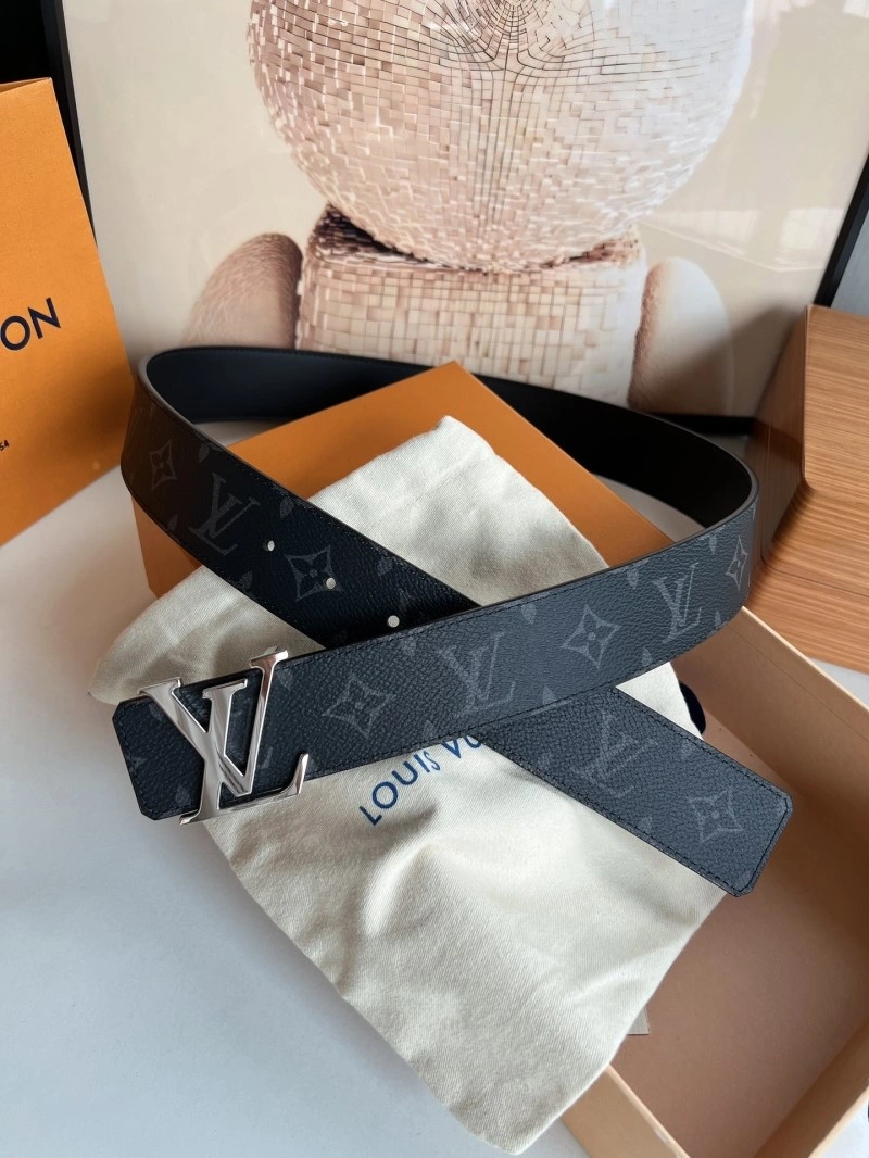 Top mirror Louis Vuitton Belts