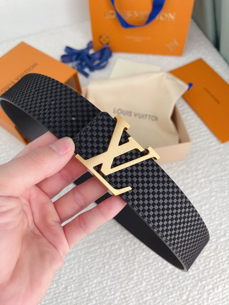 Top mirror Louis Vuitton Belts