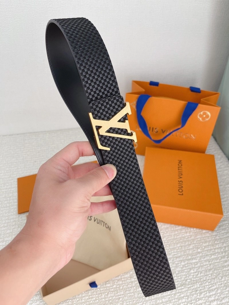Top mirror Louis Vuitton Belts