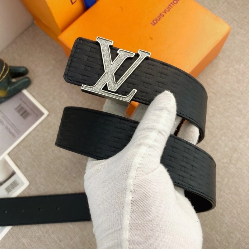 Top mirror Louis Vuitton Belts