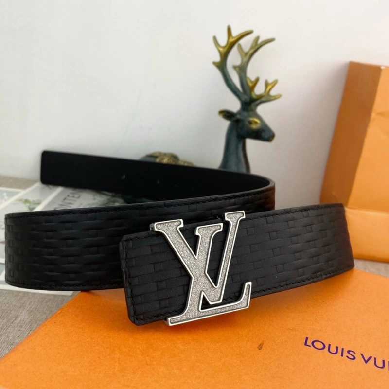 Top mirror Louis Vuitton Belts