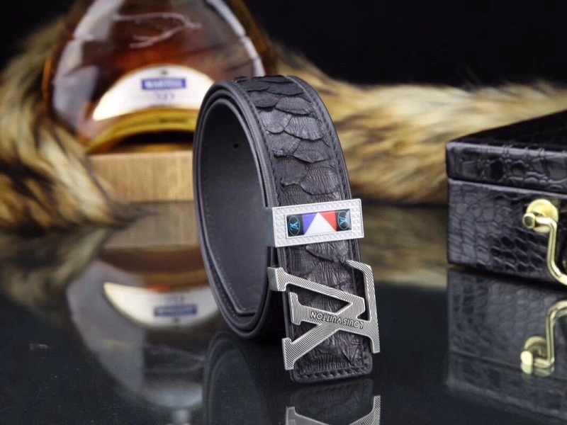 Low-cost Louis Vuitton Belts
