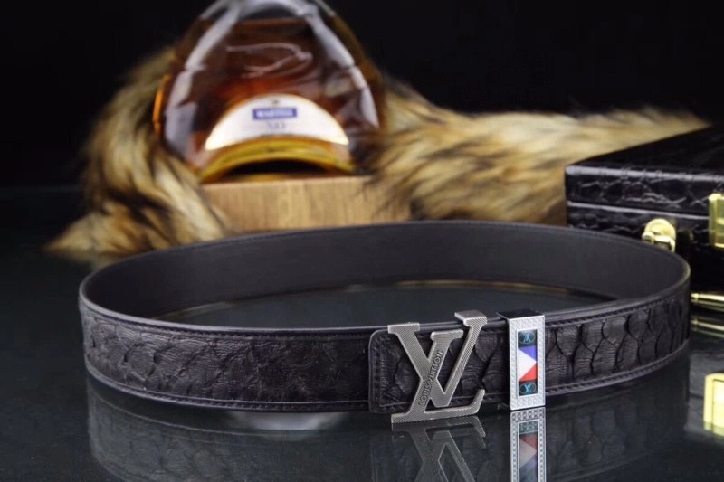Low-cost Louis Vuitton Belts
