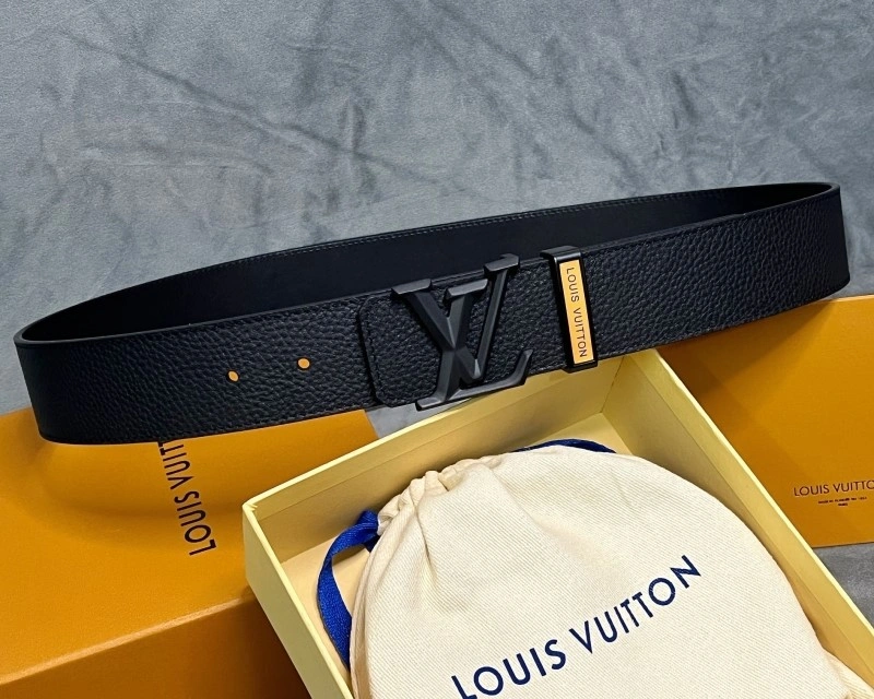 Low-cost Louis Vuitton Belts