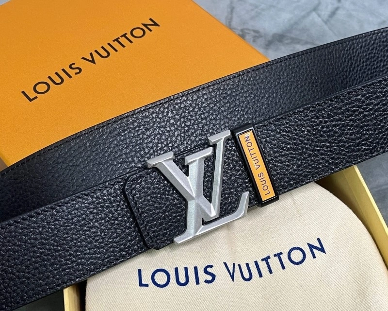 Accurate model Louis Vuitton Belts