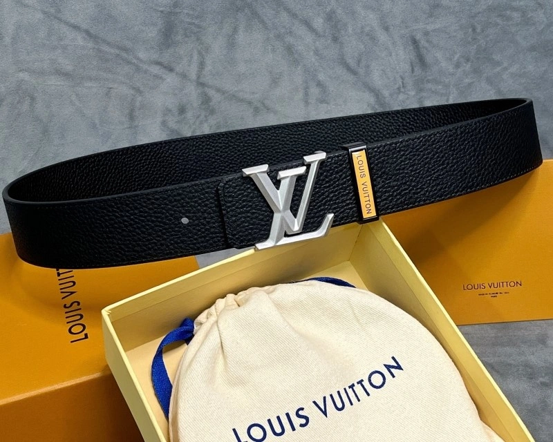 Accurate model Louis Vuitton Belts