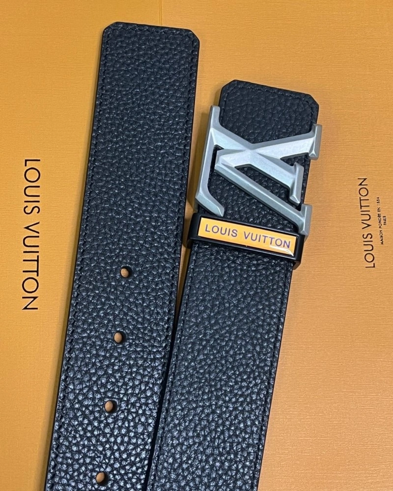 Accurate model Louis Vuitton Belts