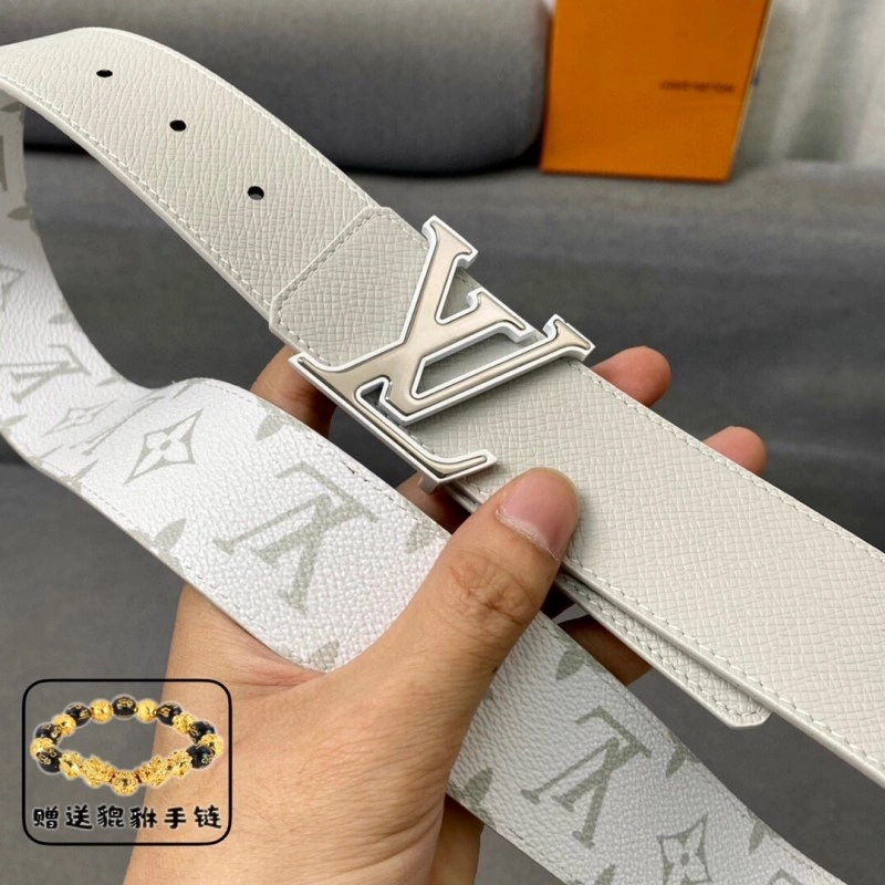 Accurate model Louis Vuitton Belts
