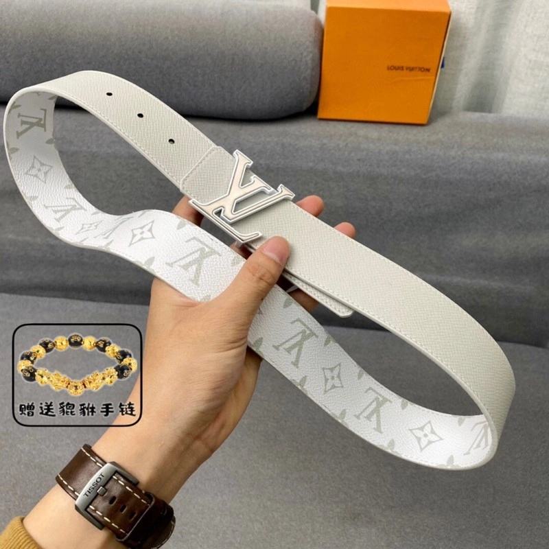 Accurate model Louis Vuitton Belts