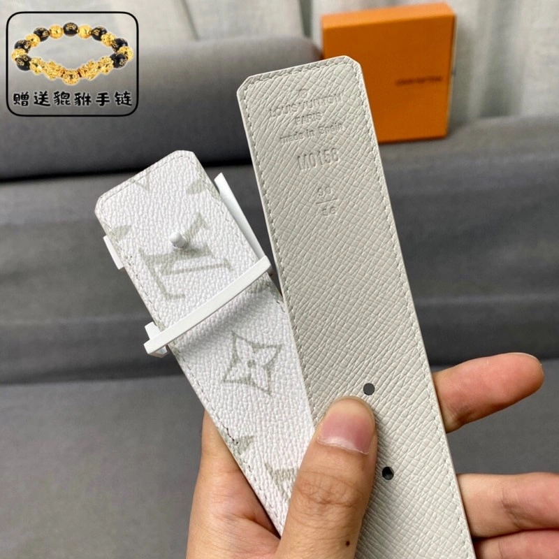 Accurate model Louis Vuitton Belts