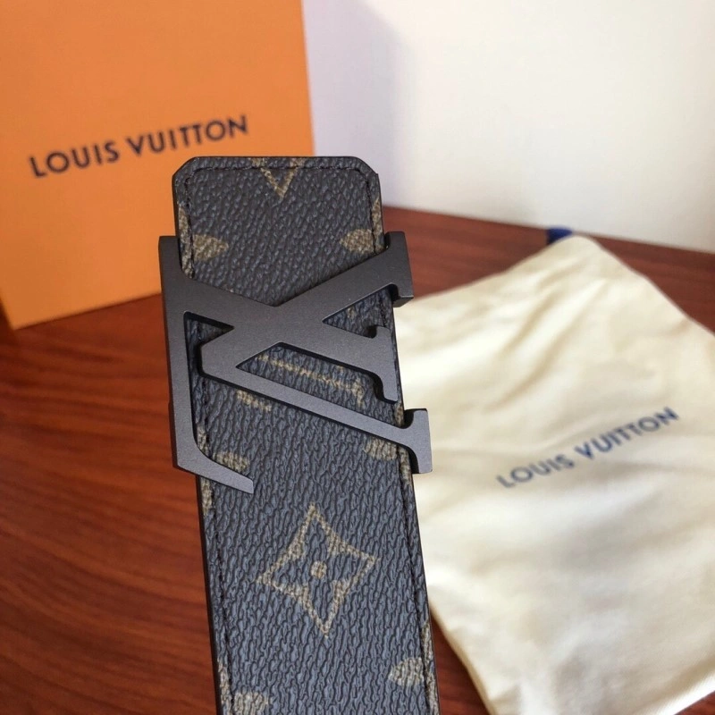 Low-cost Louis Vuitton Belts