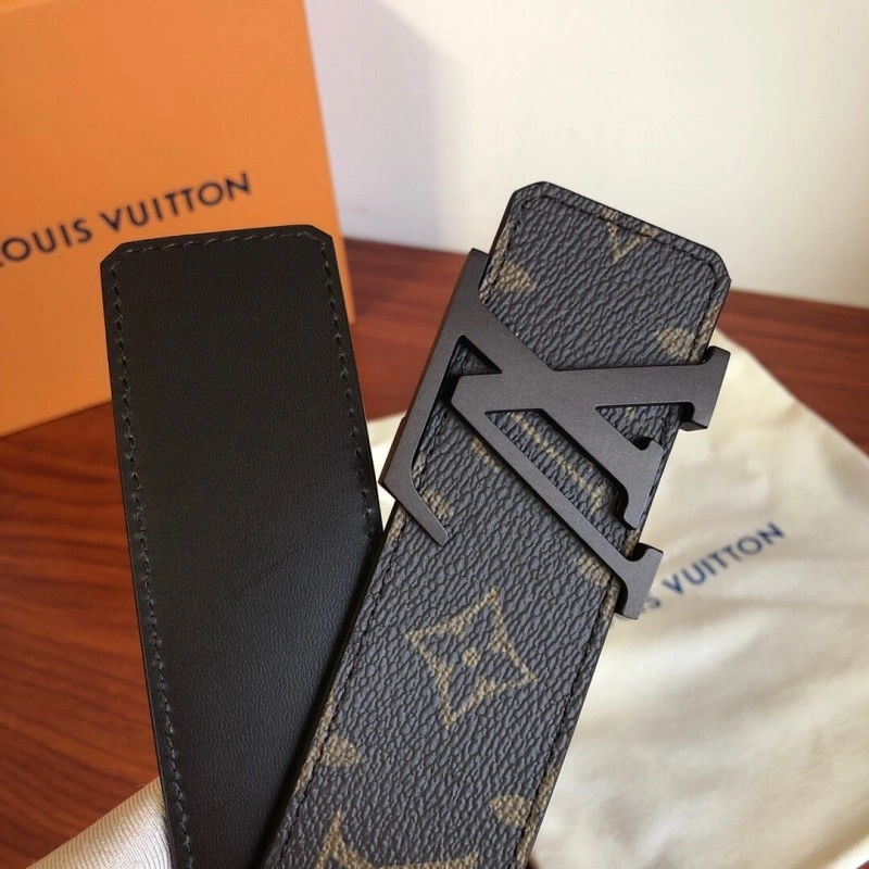 Low-cost Louis Vuitton Belts