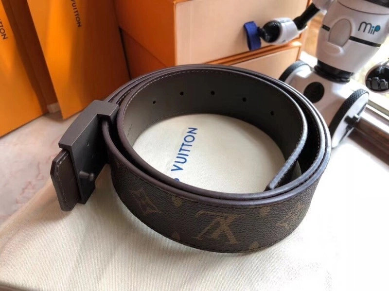 Exact replica Louis Vuitton Belts