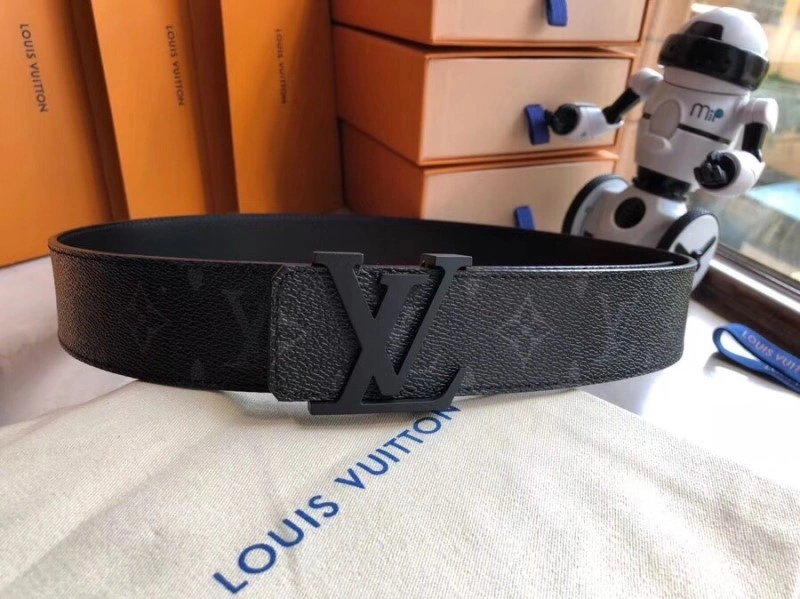 Low-cost Louis Vuitton Belts