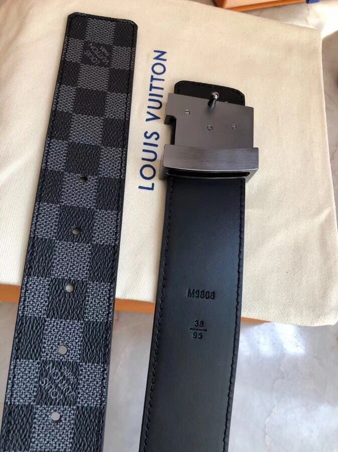 Official Louis Vuitton Belts