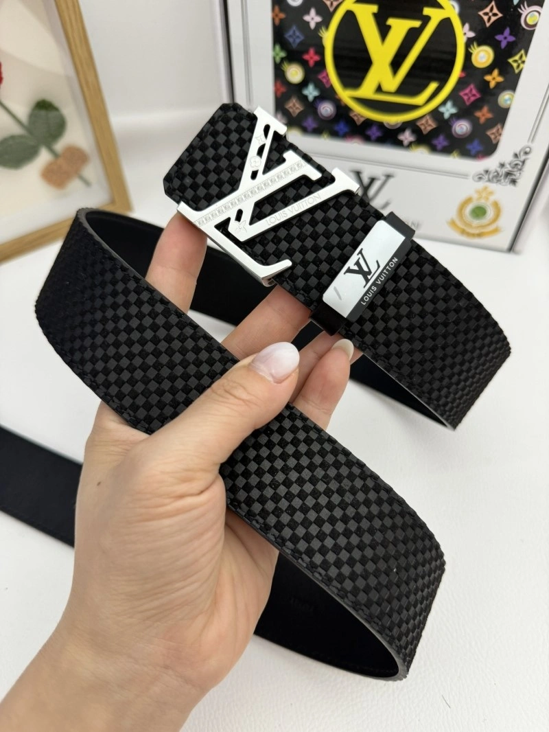 Top mirror Louis Vuitton Belts
