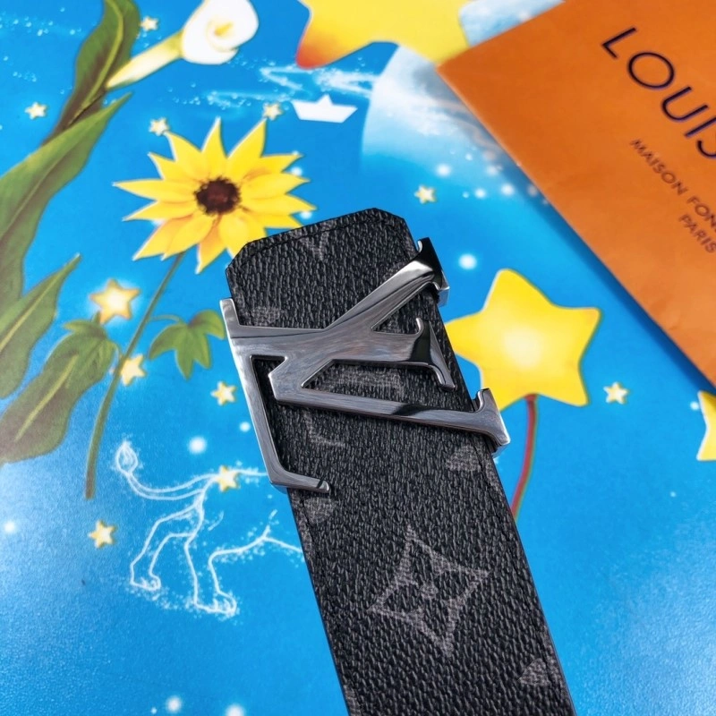 Top mirror Louis Vuitton Belts
