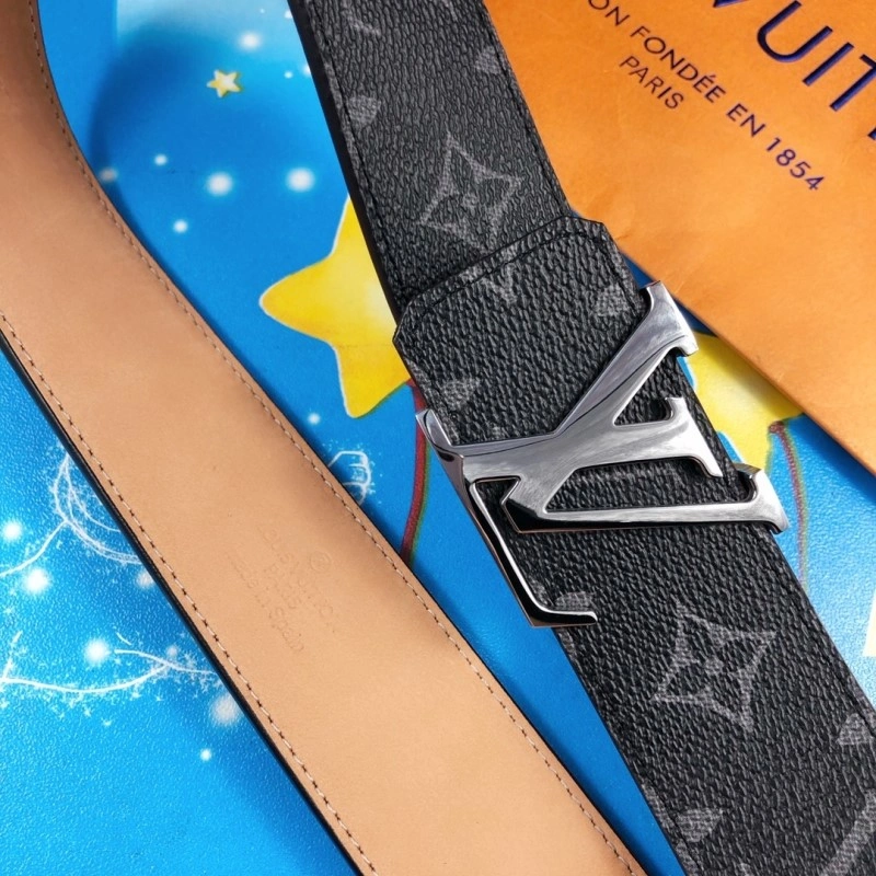 Top mirror Louis Vuitton Belts
