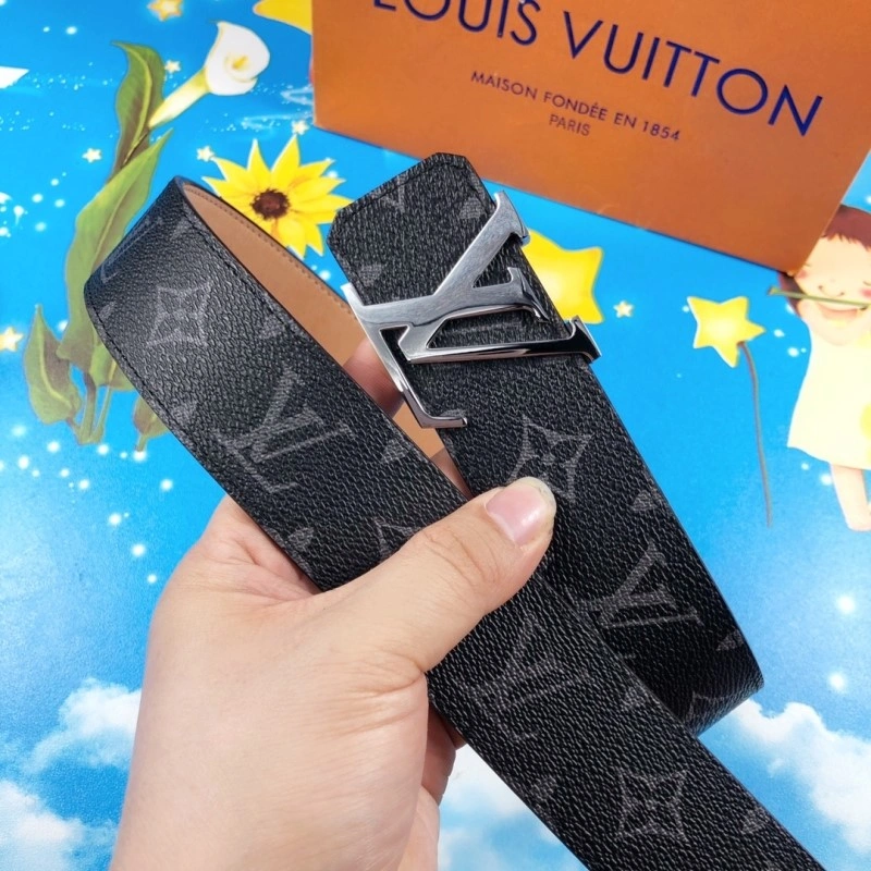 Top mirror Louis Vuitton Belts