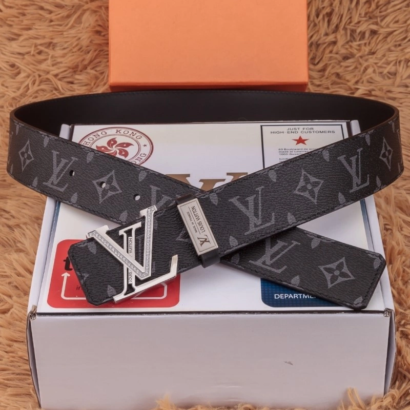 Top mirror Louis Vuitton Belts