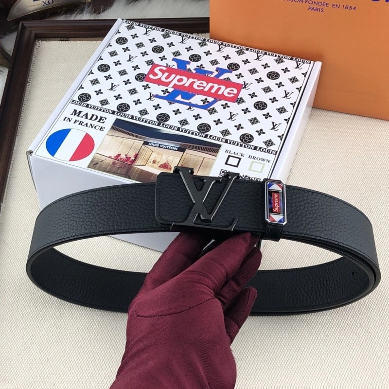 Top mirror Louis Vuitton Belts