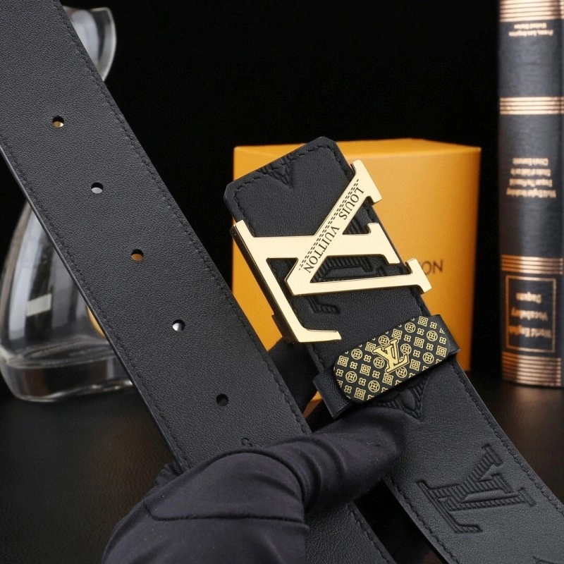 Accurate model Louis Vuitton Belts