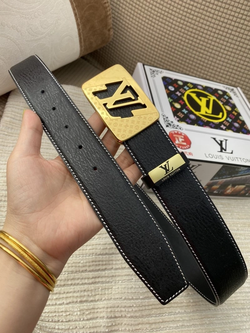 Accurate model Louis Vuitton Belts