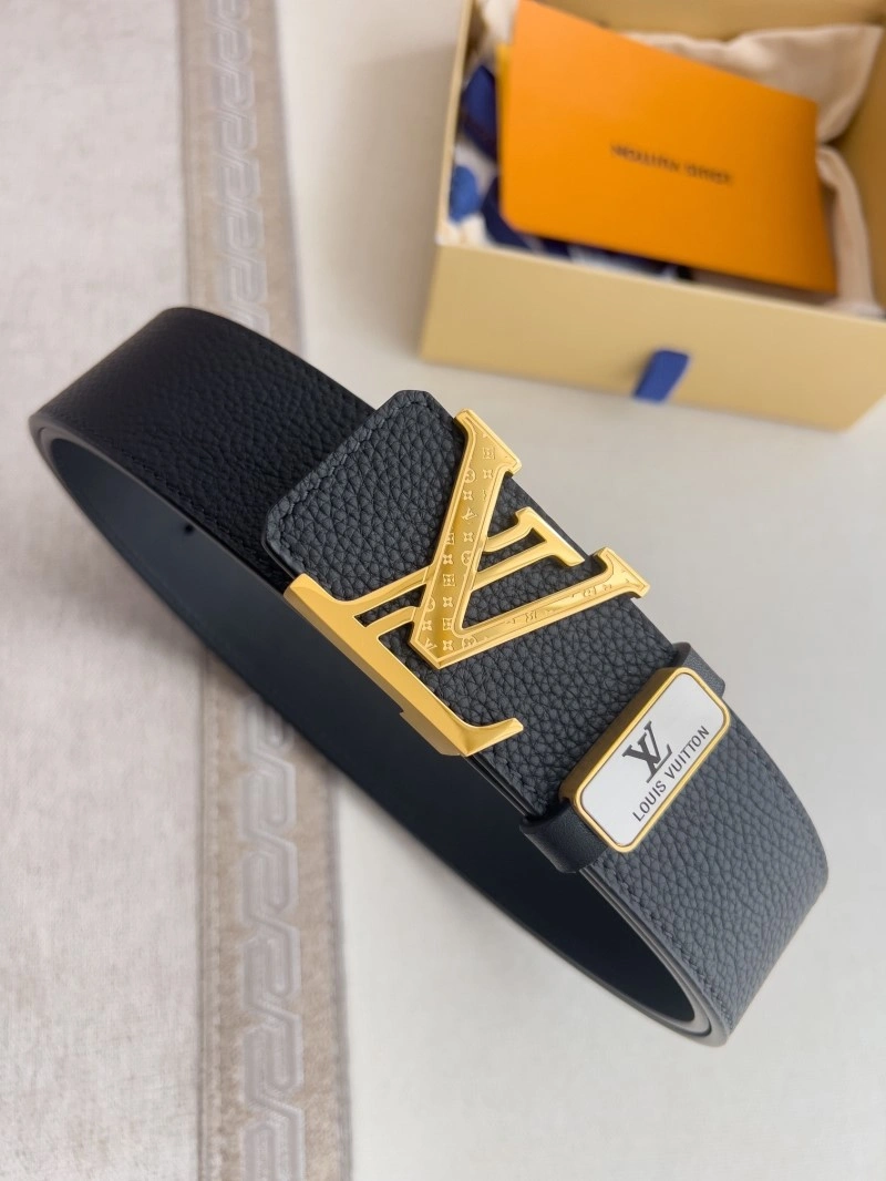 Top mirror Louis Vuitton Belts