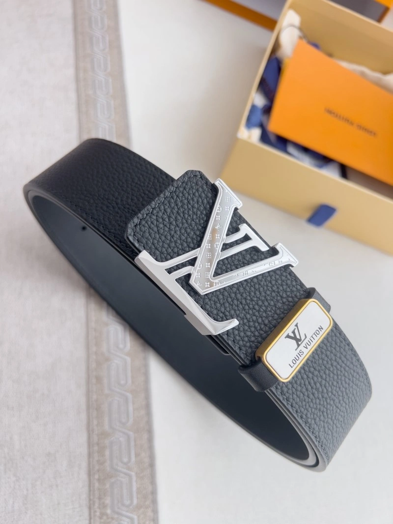 Top mirror Louis Vuitton Belts