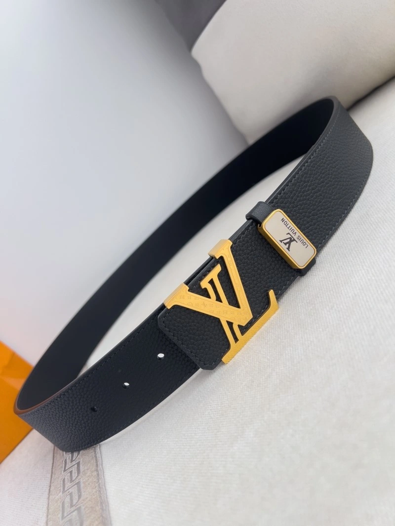Top mirror Louis Vuitton Belts