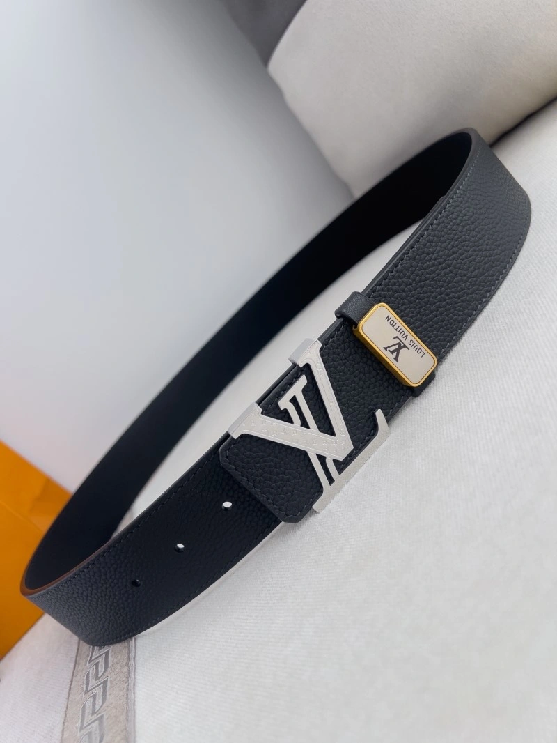 Top mirror Louis Vuitton Belts