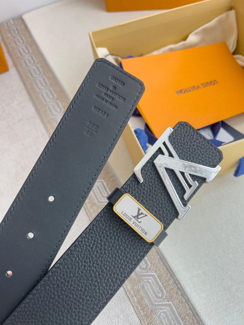 Top mirror Louis Vuitton Belts