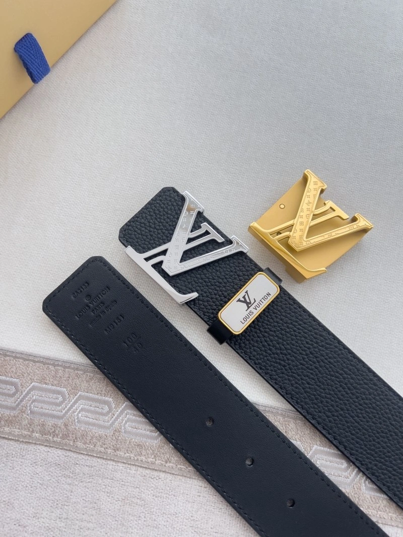 Top mirror Louis Vuitton Belts