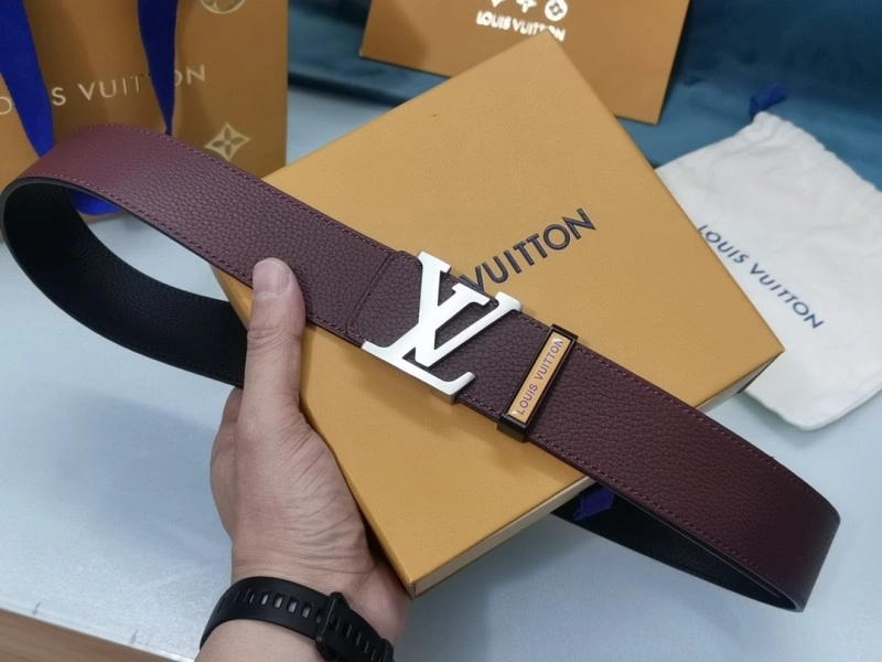 Accurate model Louis Vuitton Belts
