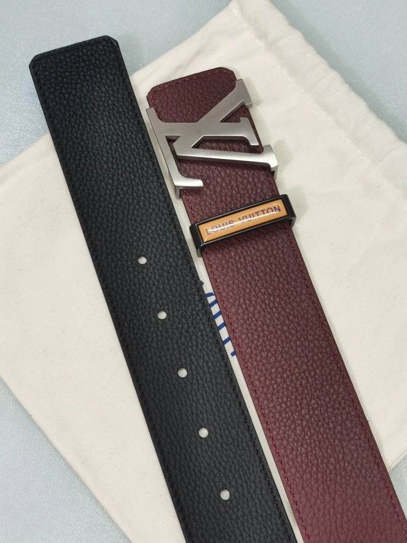Accurate model Louis Vuitton Belts