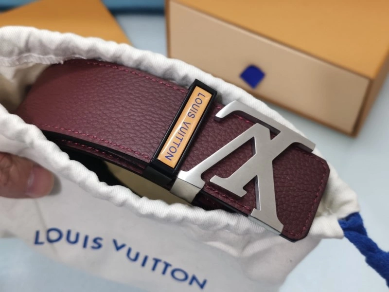 Accurate model Louis Vuitton Belts