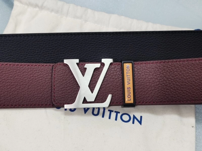 Accurate model Louis Vuitton Belts