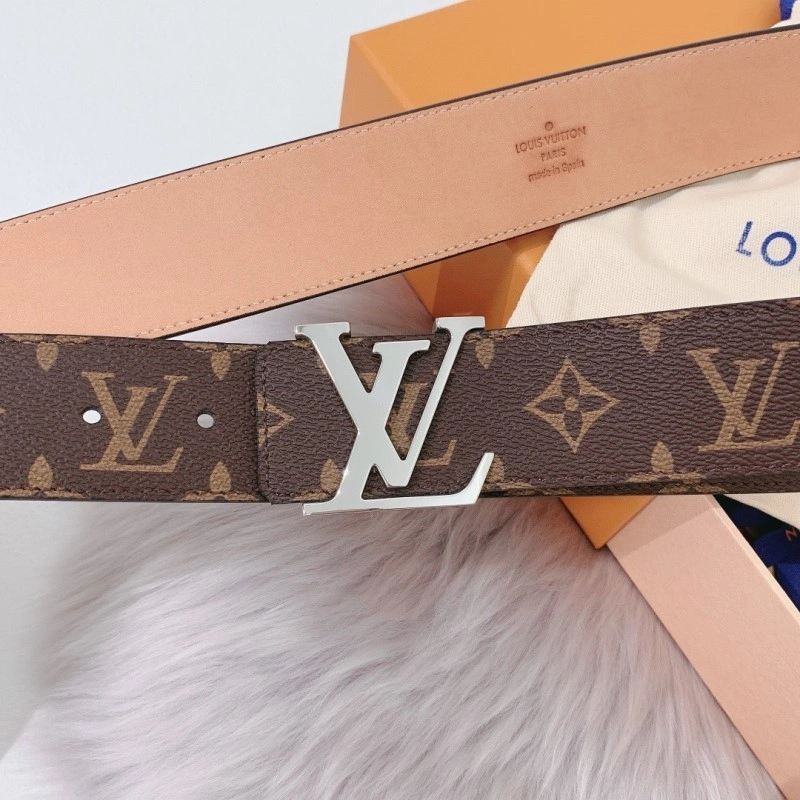 Low-cost Louis Vuitton Belts