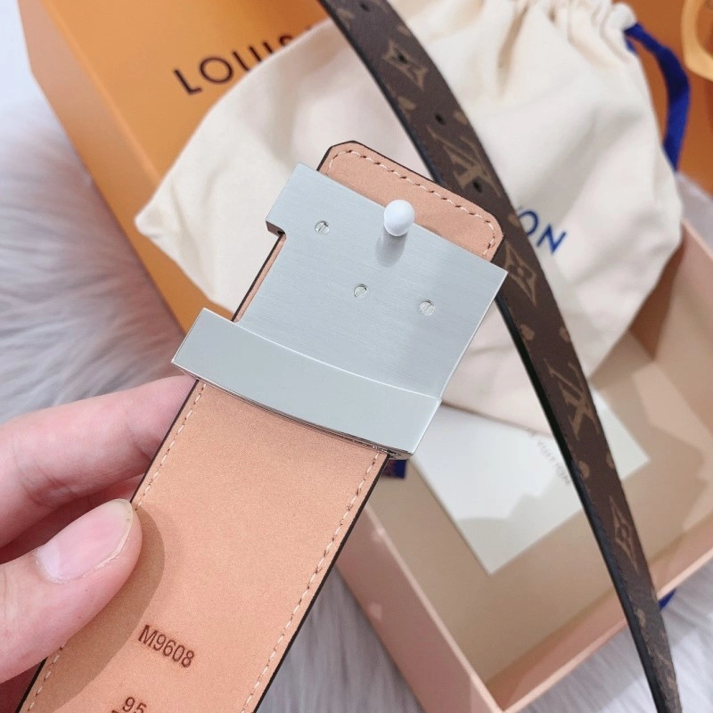 Low-cost Louis Vuitton Belts