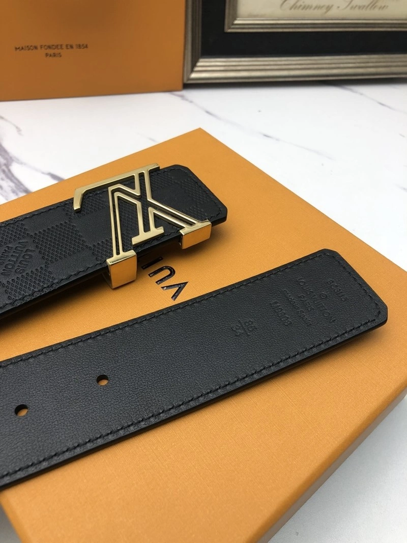 Accurate model Louis Vuitton Belts
