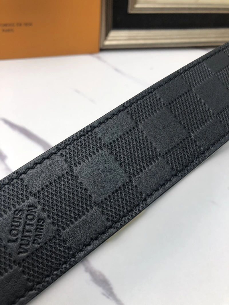 Accurate model Louis Vuitton Belts