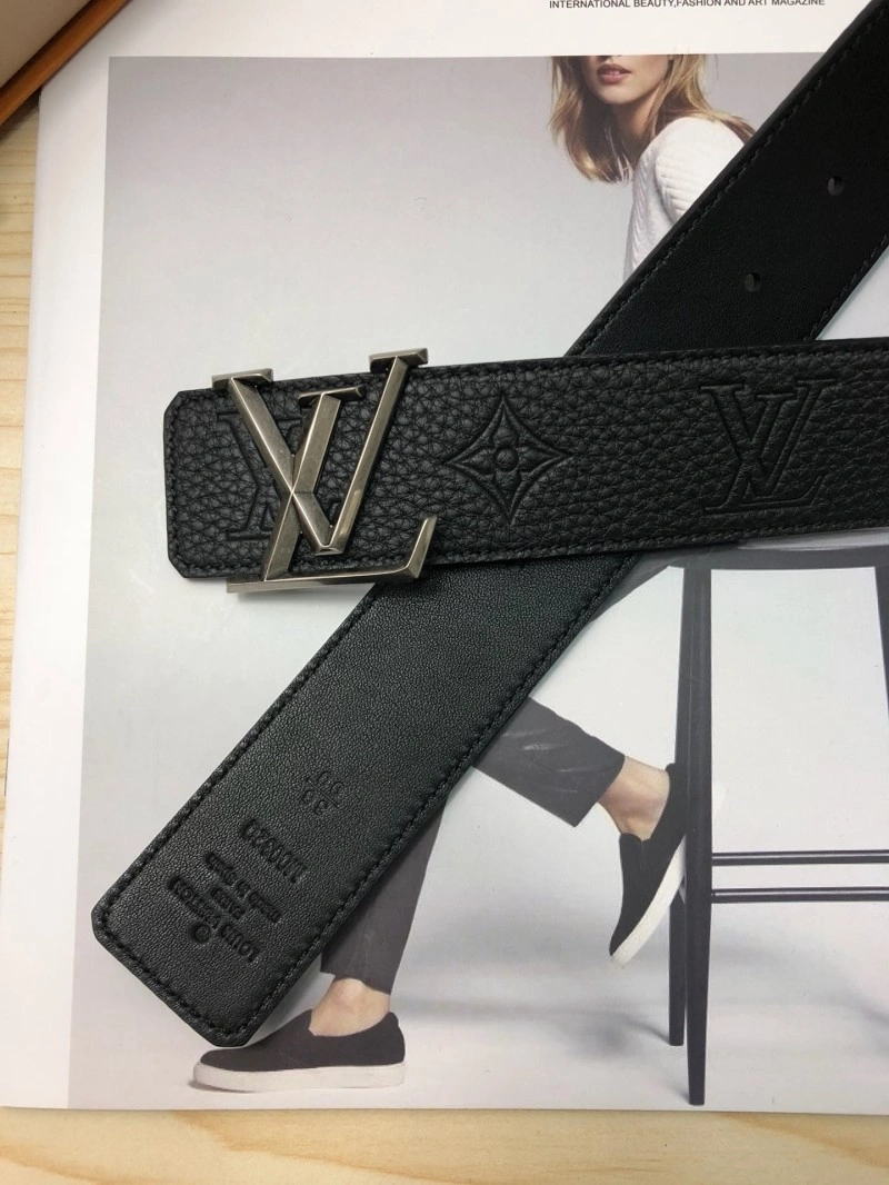 Top mirror Louis Vuitton Belts