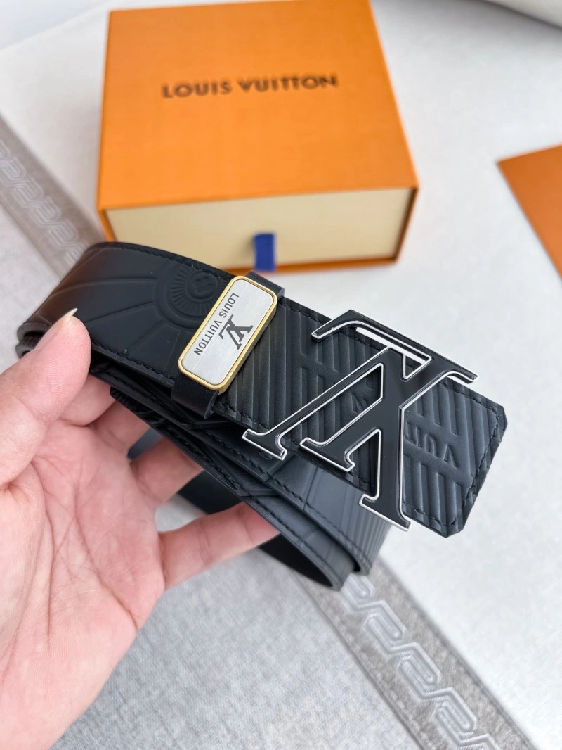 Low-cost Louis Vuitton Belts