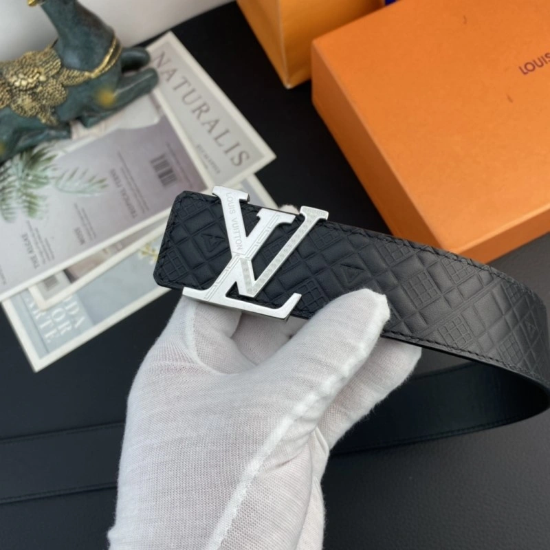 Top mirror Louis Vuitton Belts